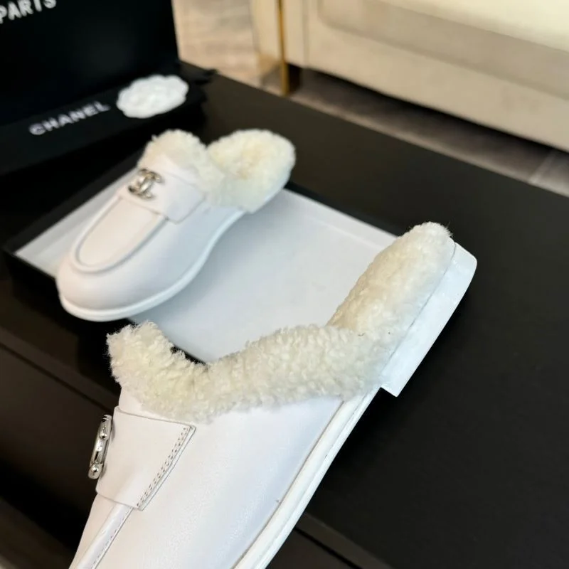 Brand-original Chanel Slippers