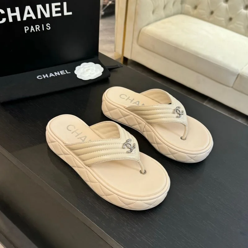 Accurate model Chanel Slippers