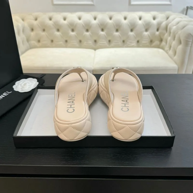 Accurate model Chanel Slippers