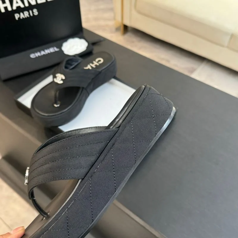 1:1 copy Chanel Slippers