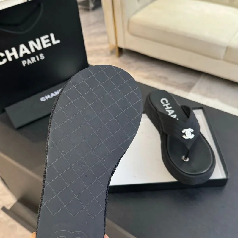 1:1 copy Chanel Slippers