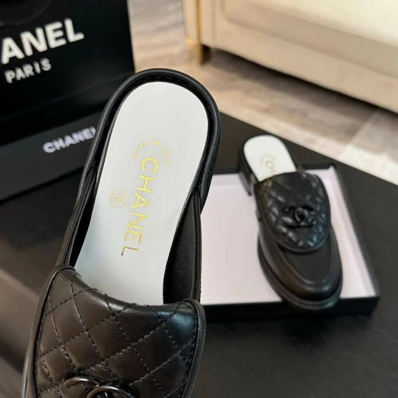 Low-cost Chanel Slippers