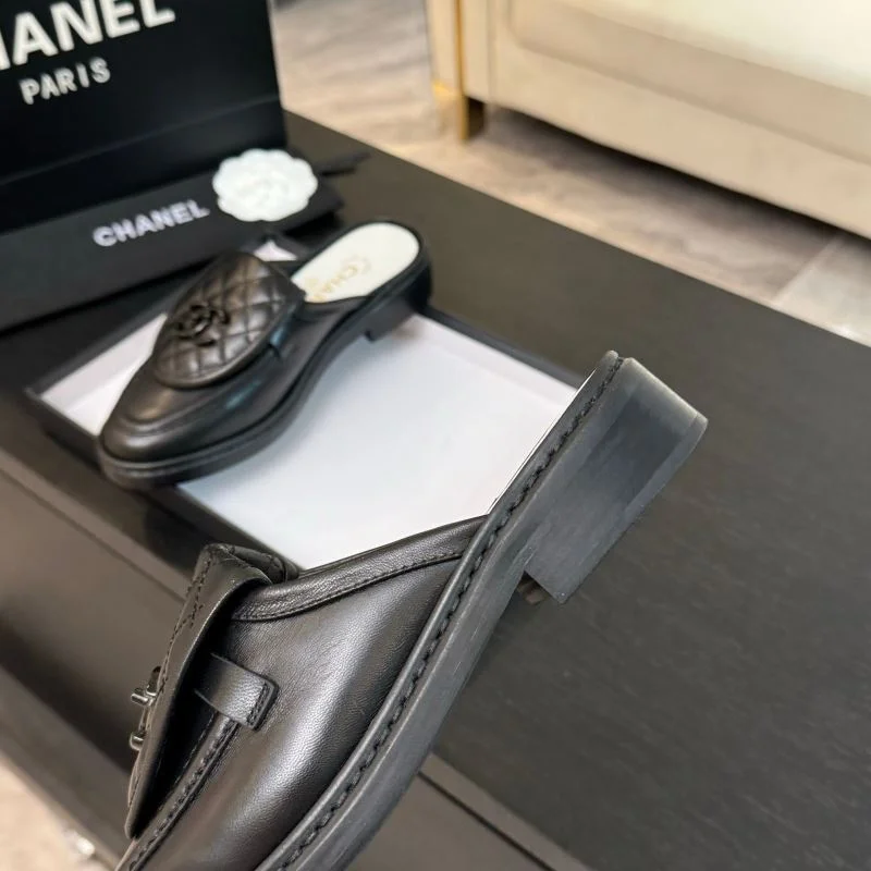 Low-cost Chanel Slippers