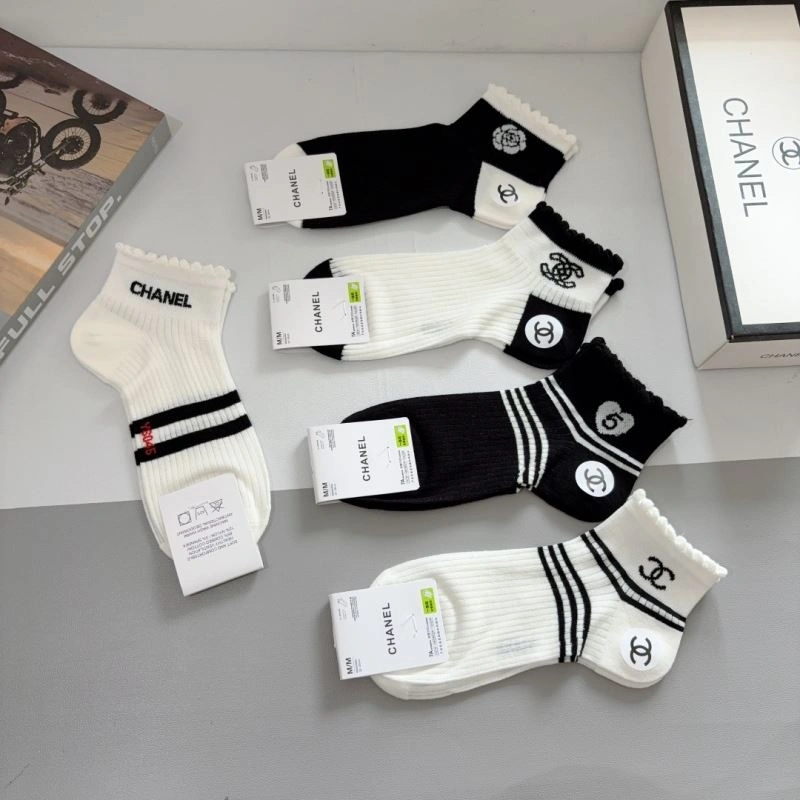 Mirror quality Chanel Socks