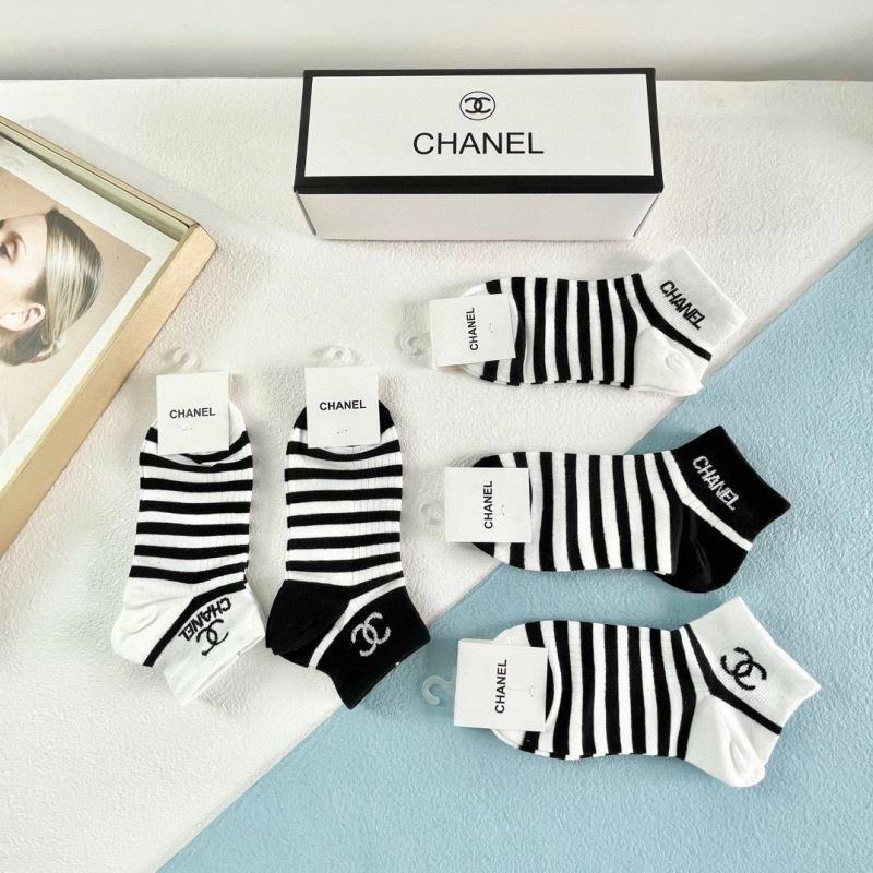 Low-cost Chanel Socks
