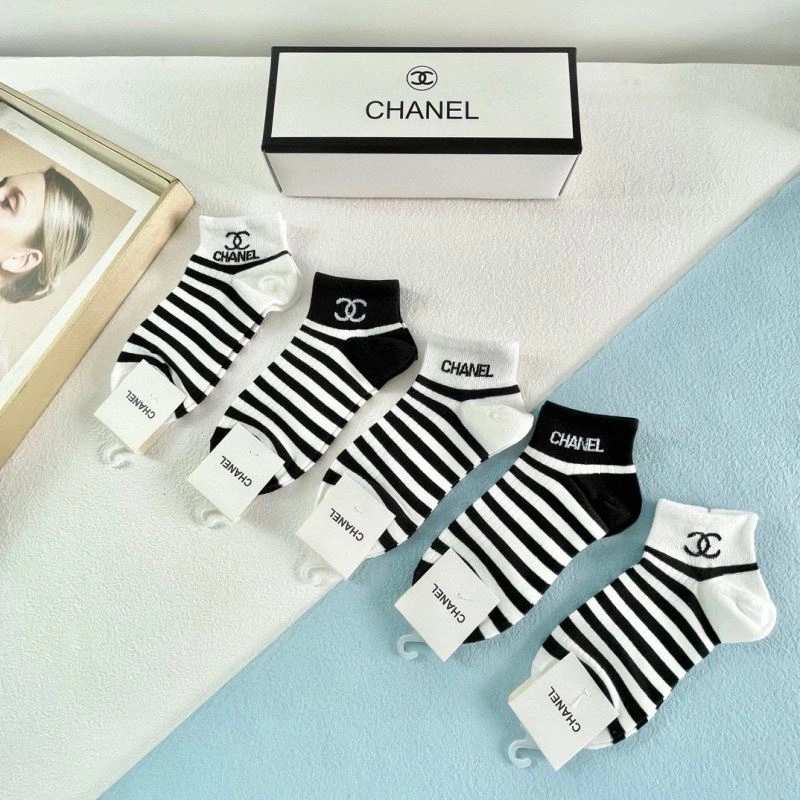 Low-cost Chanel Socks