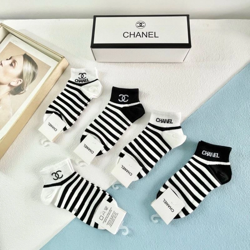 Low-cost Chanel Socks