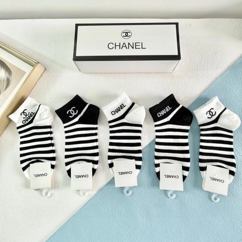 Low-cost Chanel Socks