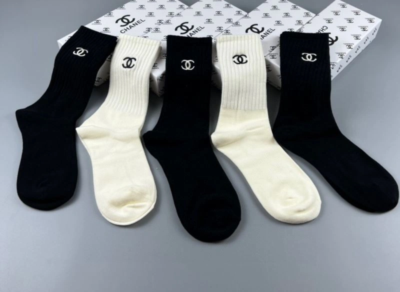 Low-cost Chanel Socks