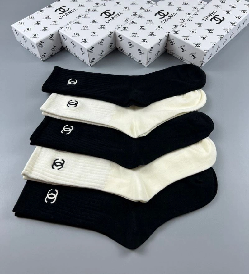 Low-cost Chanel Socks