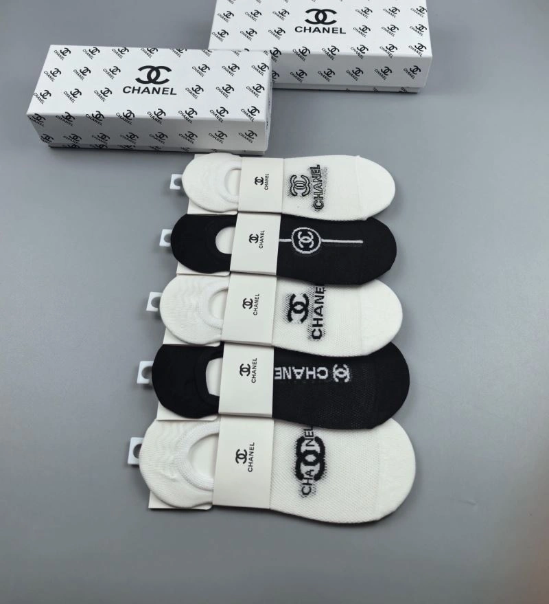 Low-cost Chanel Socks