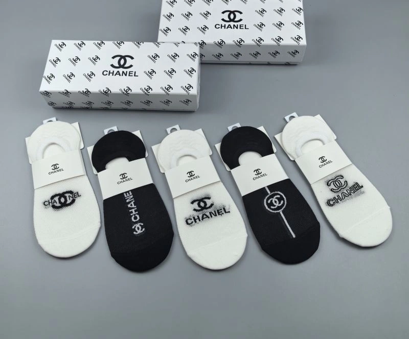 Low-cost Chanel Socks