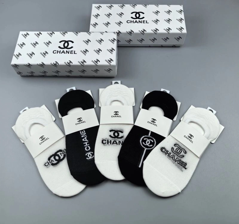 Low-cost Chanel Socks