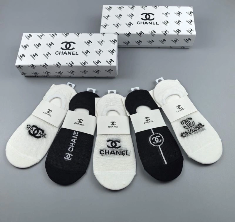 Low-cost Chanel Socks