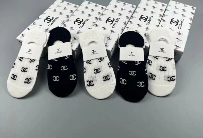 Top match Chanel Socks