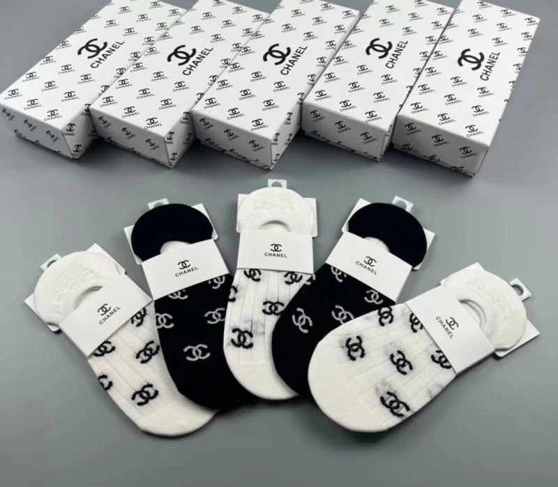 Top match Chanel Socks
