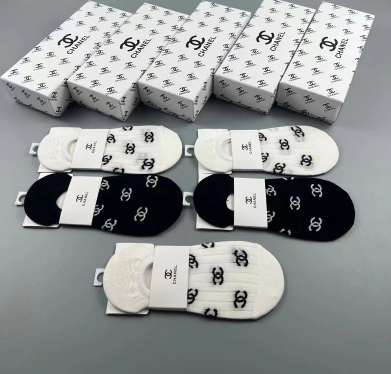 Top match Chanel Socks