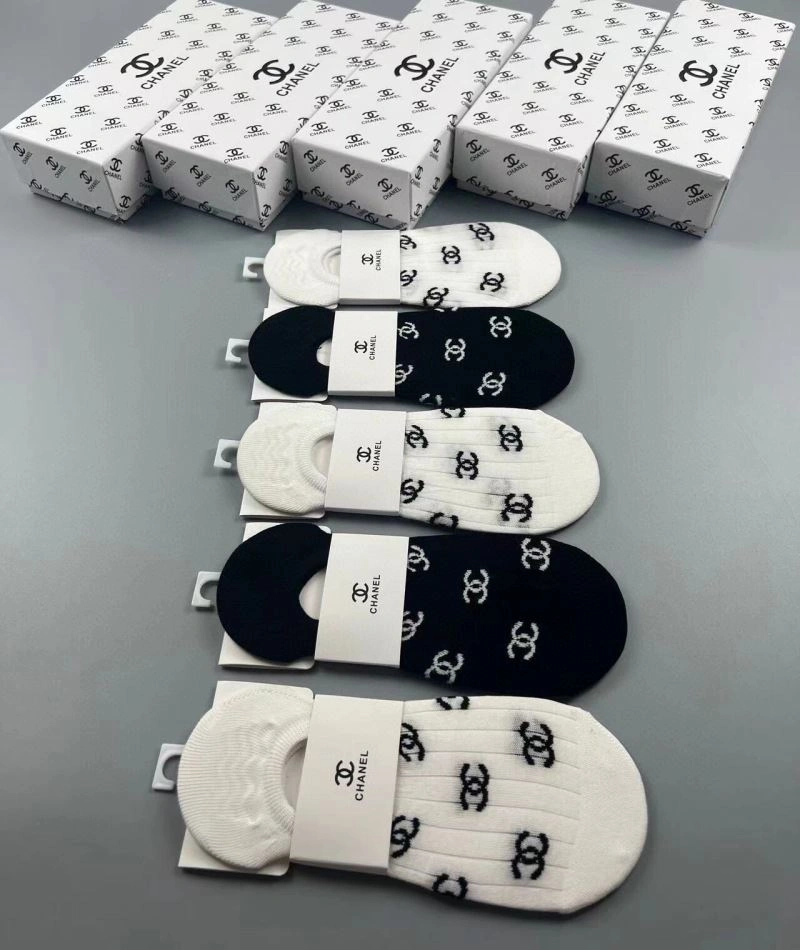 Top match Chanel Socks