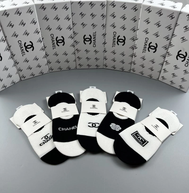Low-cost Chanel Socks
