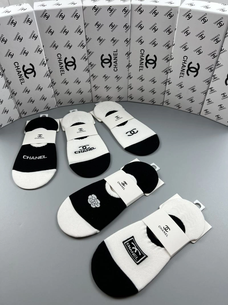 Low-cost Chanel Socks