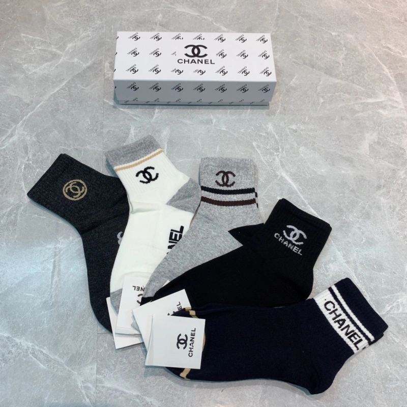 Top match Chanel Socks