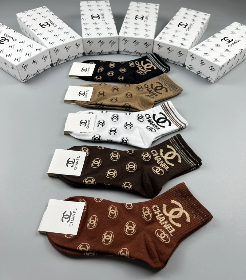 Low-cost Chanel Socks