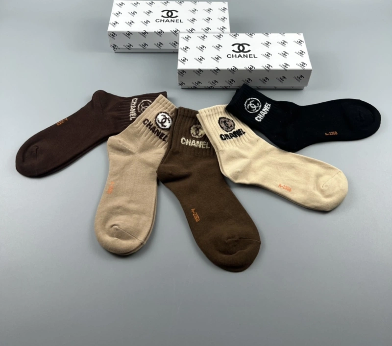 Accurate model Chanel Socks
