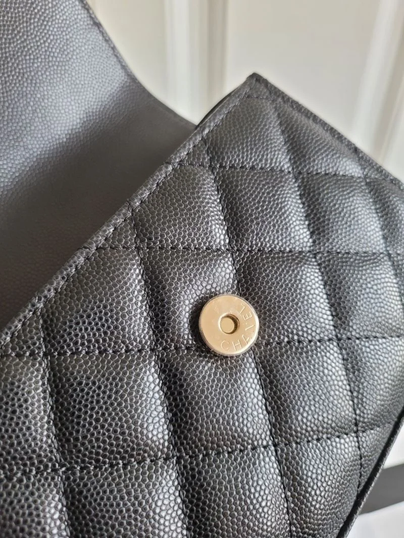 Top mirror Chanel Stachel Bags