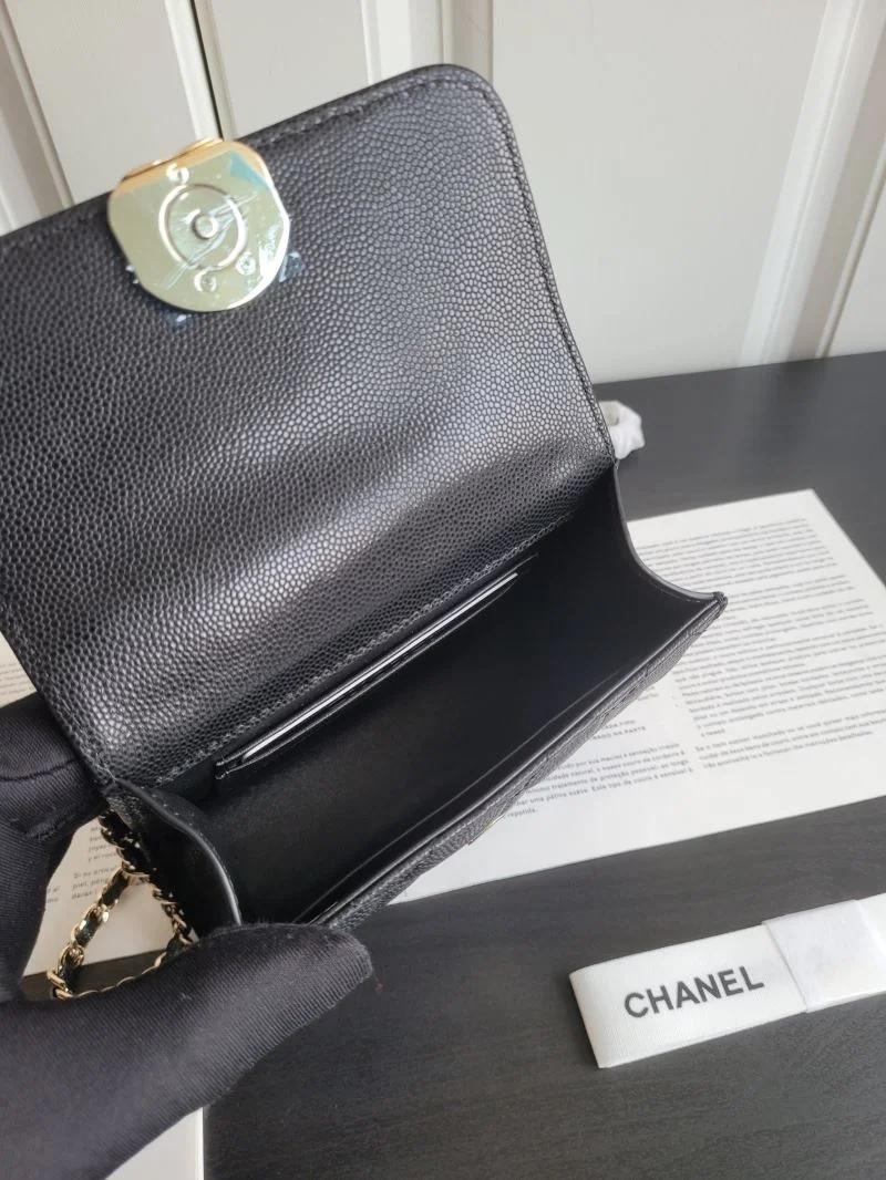 Top mirror Chanel Stachel Bags