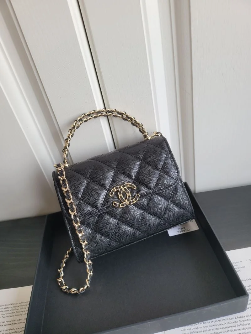 Top mirror Chanel Stachel Bags