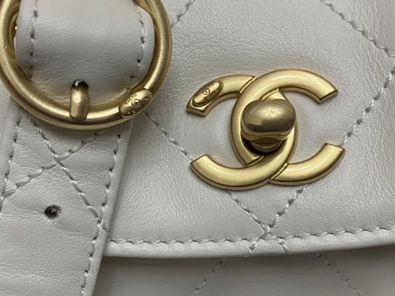 Top mirror Chanel Stachel Bags