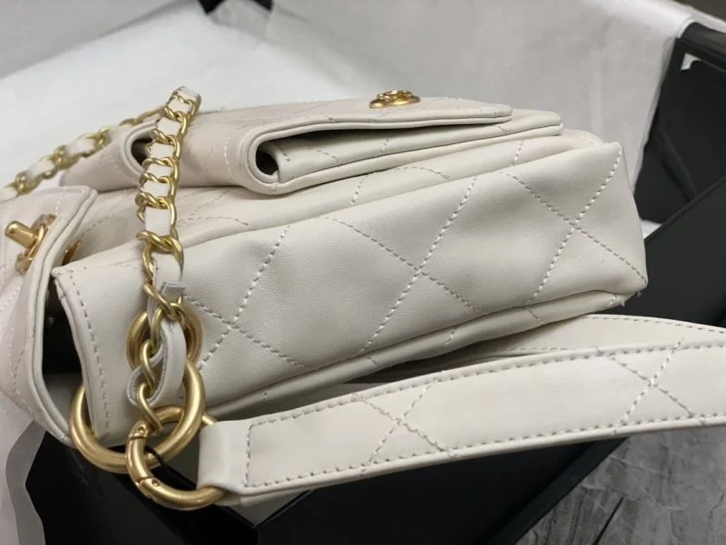 Top mirror Chanel Stachel Bags