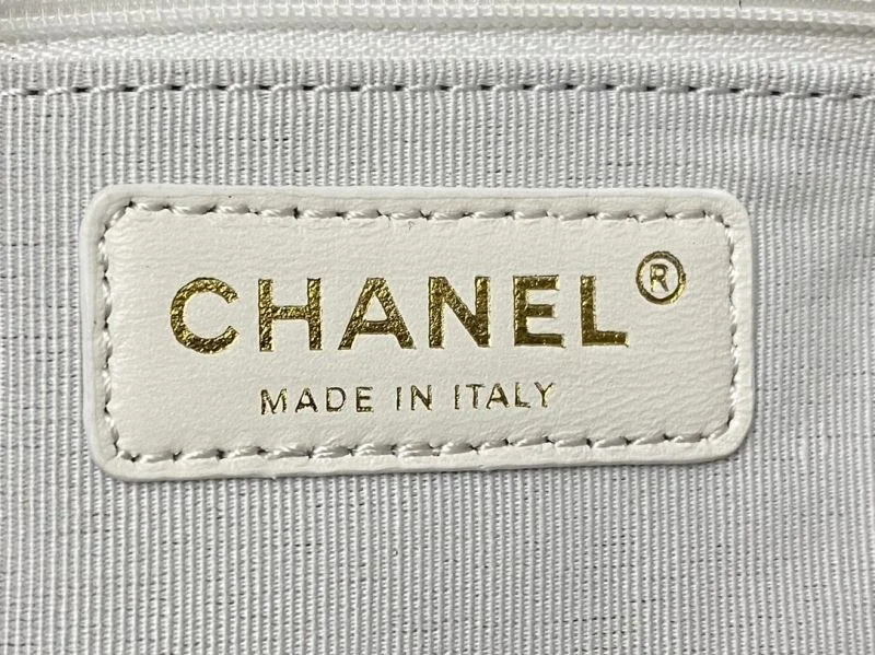 Top mirror Chanel Stachel Bags