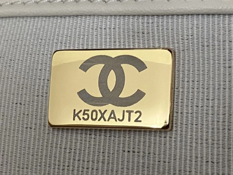Top mirror Chanel Stachel Bags