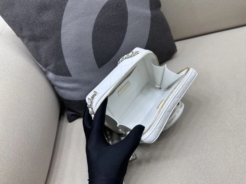 Top mirror Chanel Stachel Bags
