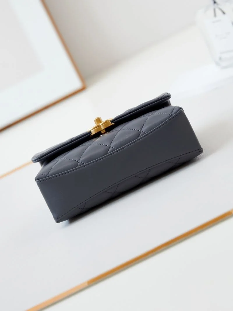 Top match Chanel Stachel Bags