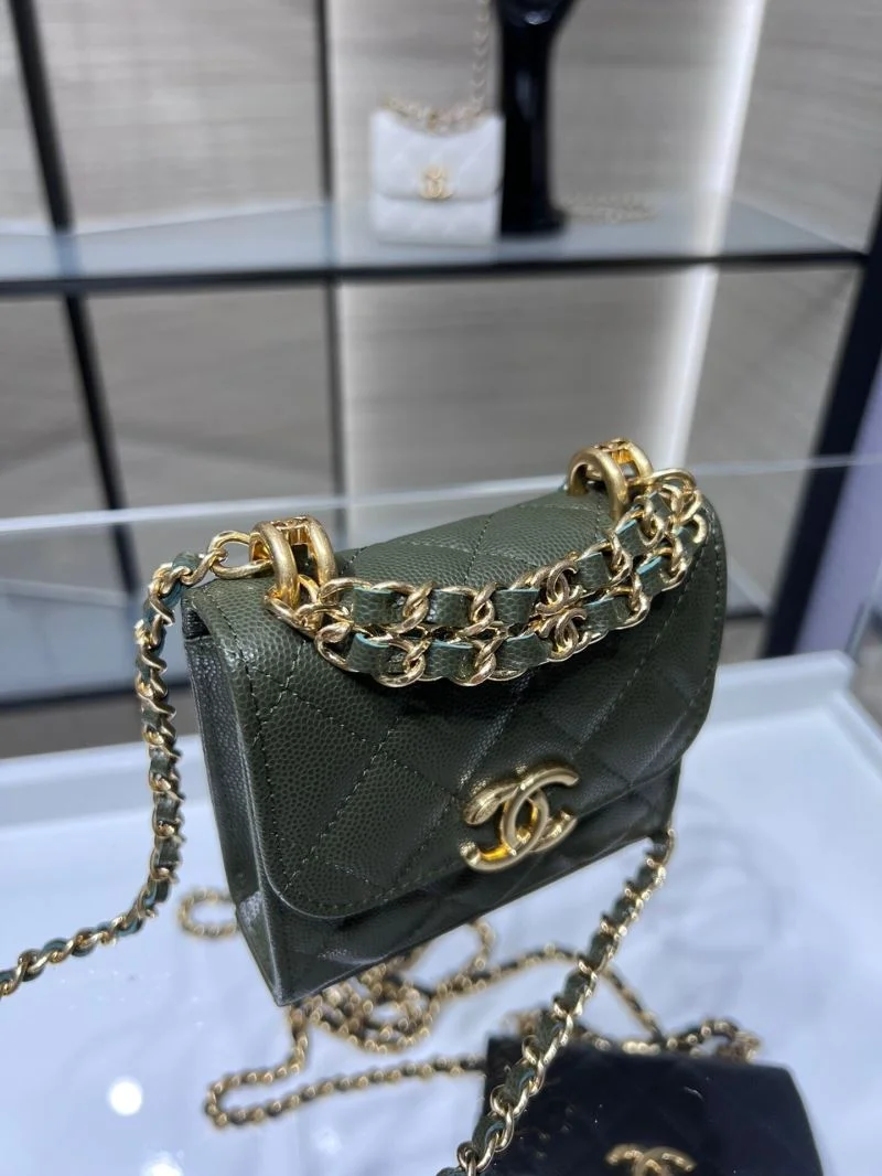 Top mirror Chanel Stachel Bags