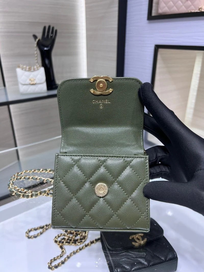 Top mirror Chanel Stachel Bags