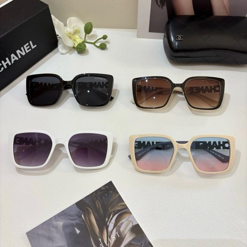 Top mirror Chanel Sunglasses