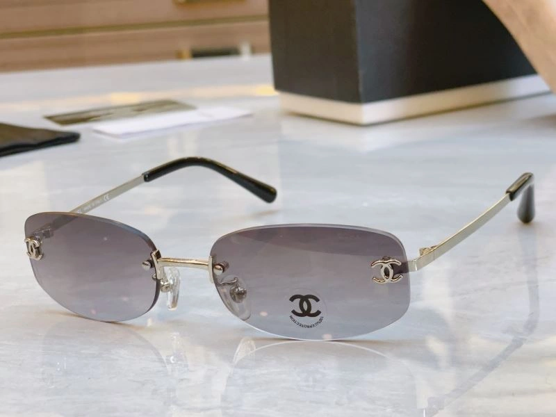 Exact replica Chanel Sunglasses