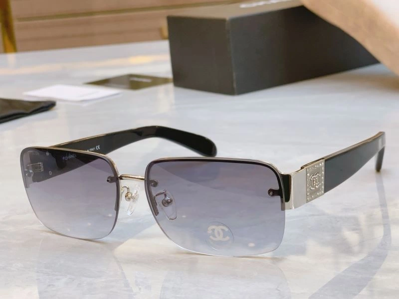 Top match Chanel Sunglasses