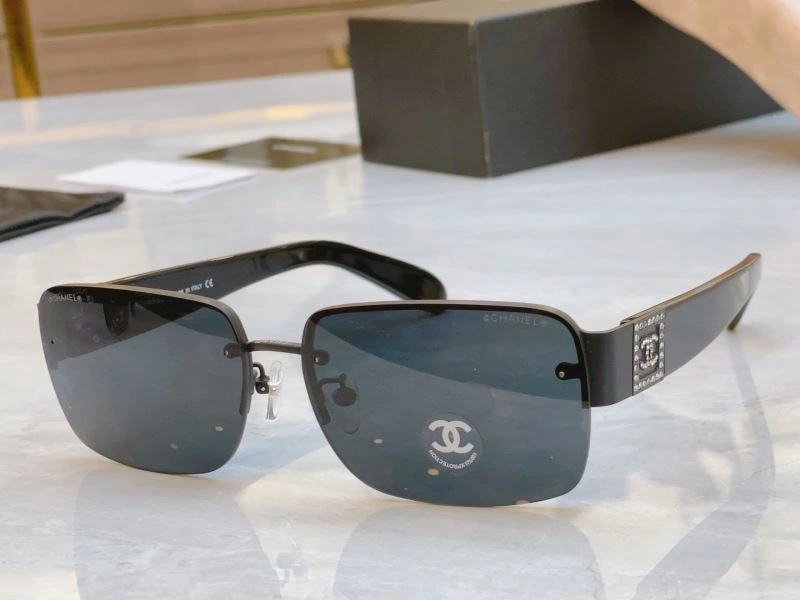 Top match Chanel Sunglasses