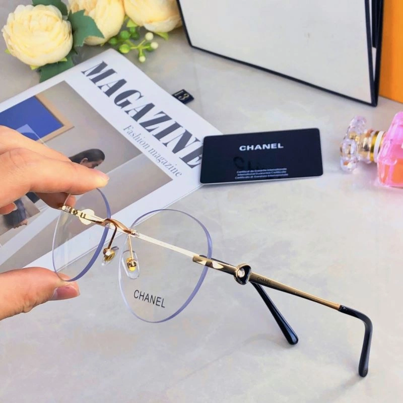 Top match Chanel Sunglasses