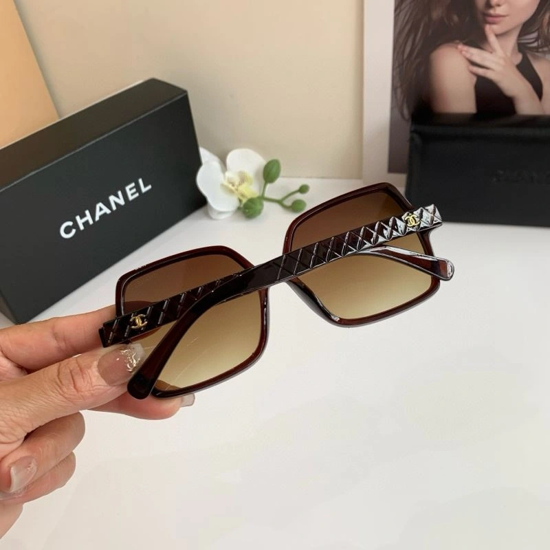 Accurate model Chanel Sunglasses