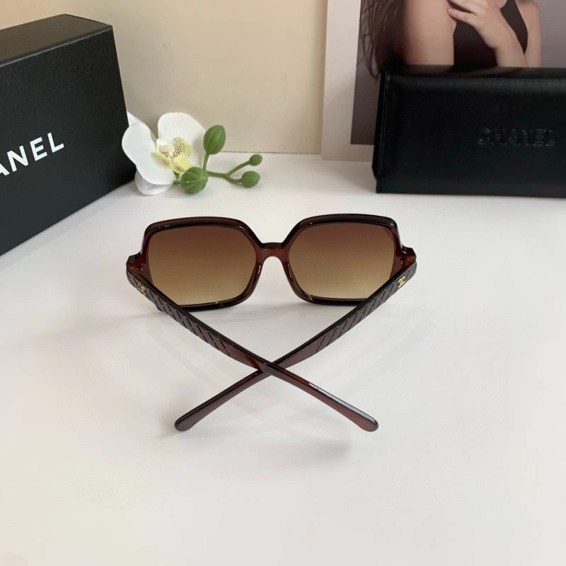 Accurate model Chanel Sunglasses