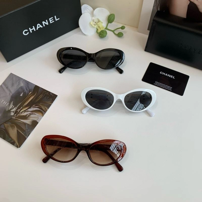 Top mirror Chanel Sunglasses