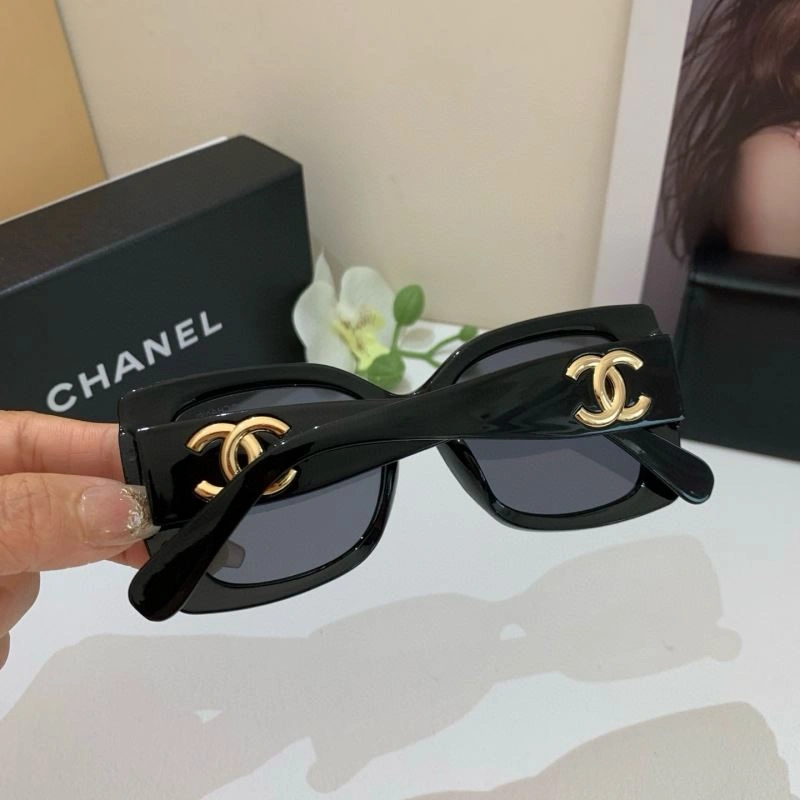 Exact replica Chanel Sunglasses