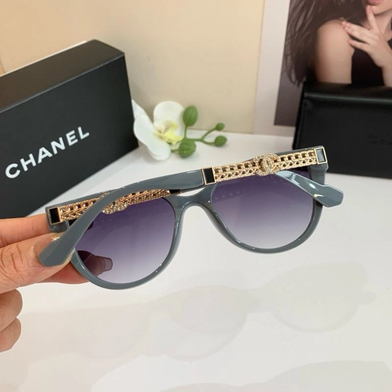 Exact replica Chanel Sunglasses