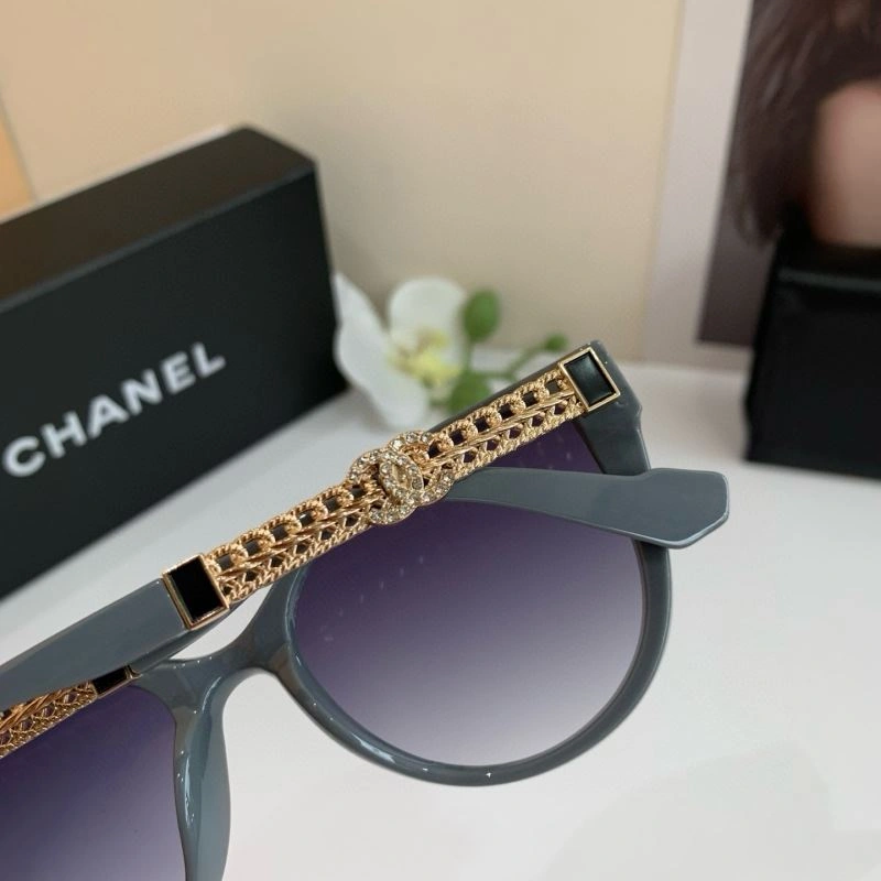 Exact replica Chanel Sunglasses
