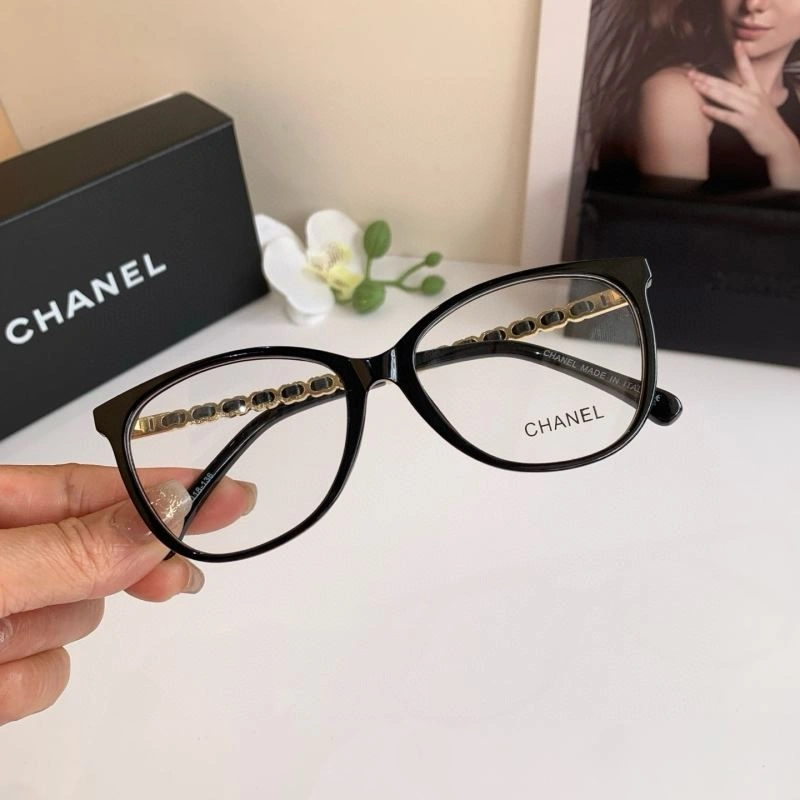 Top mirror Chanel Sunglasses